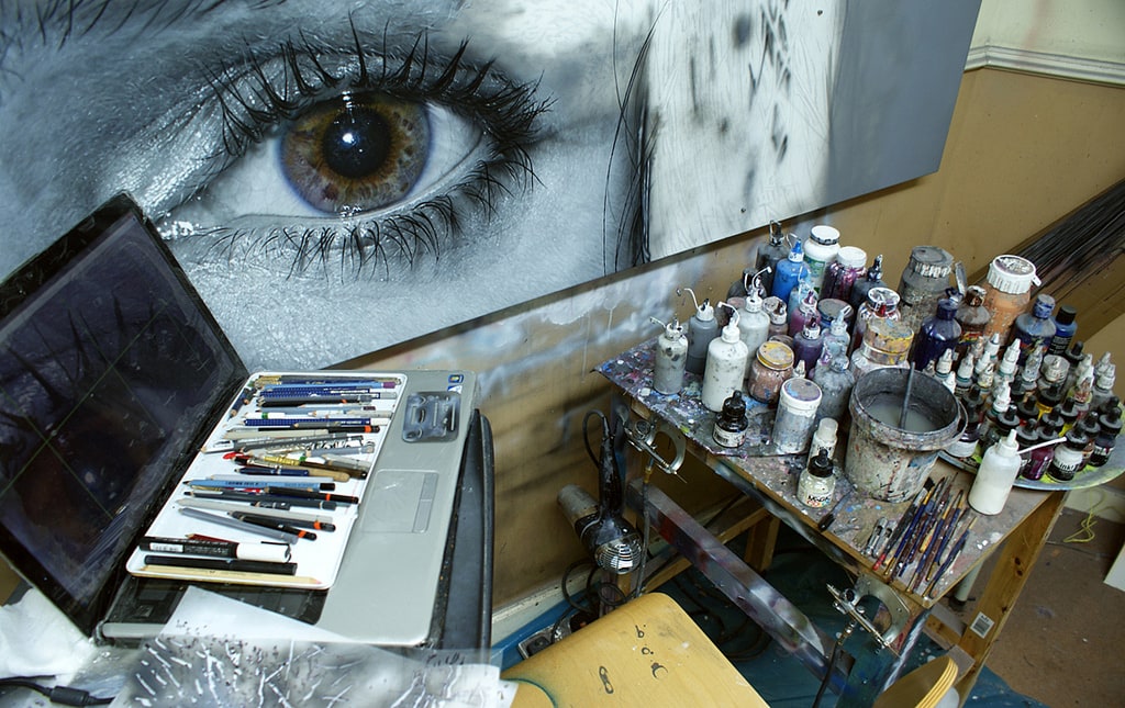 Hyper-realistic portraits by Simon Hennessey | FREEYORK