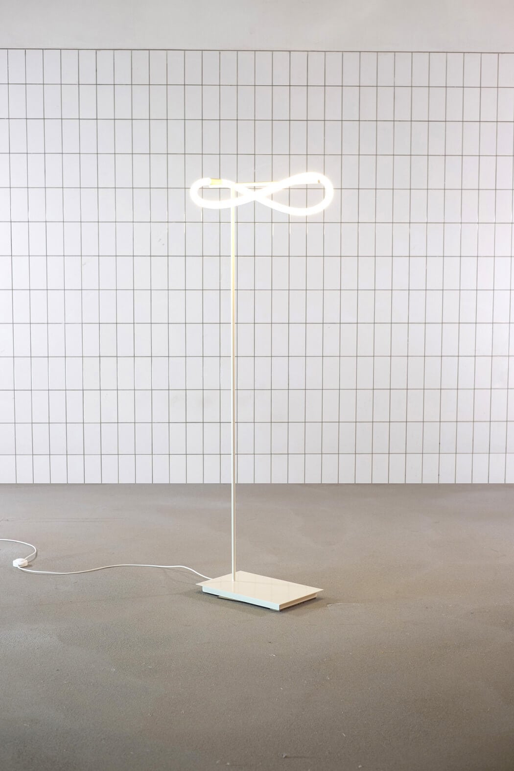 Looped LED Lamps By Studio Truly Truly | FREEYORK