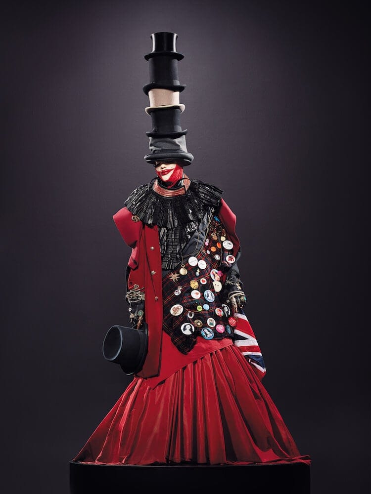 Artist Daniel Lismore Expresses His Vigorous Personality in Fashionable ...